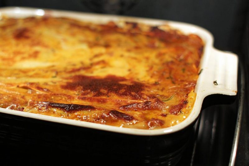 Opskrift på hjemmelavet klassisk lasagne med bechamelsovs