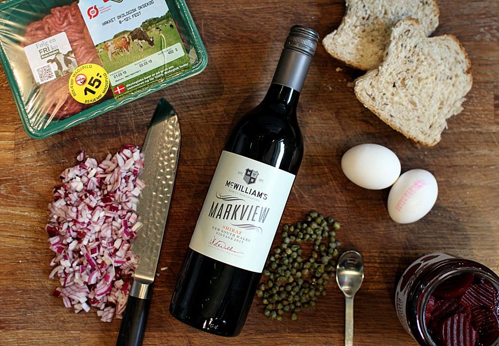 Pariserbøf - Opskrift på klassisk pariserbøf med det hele