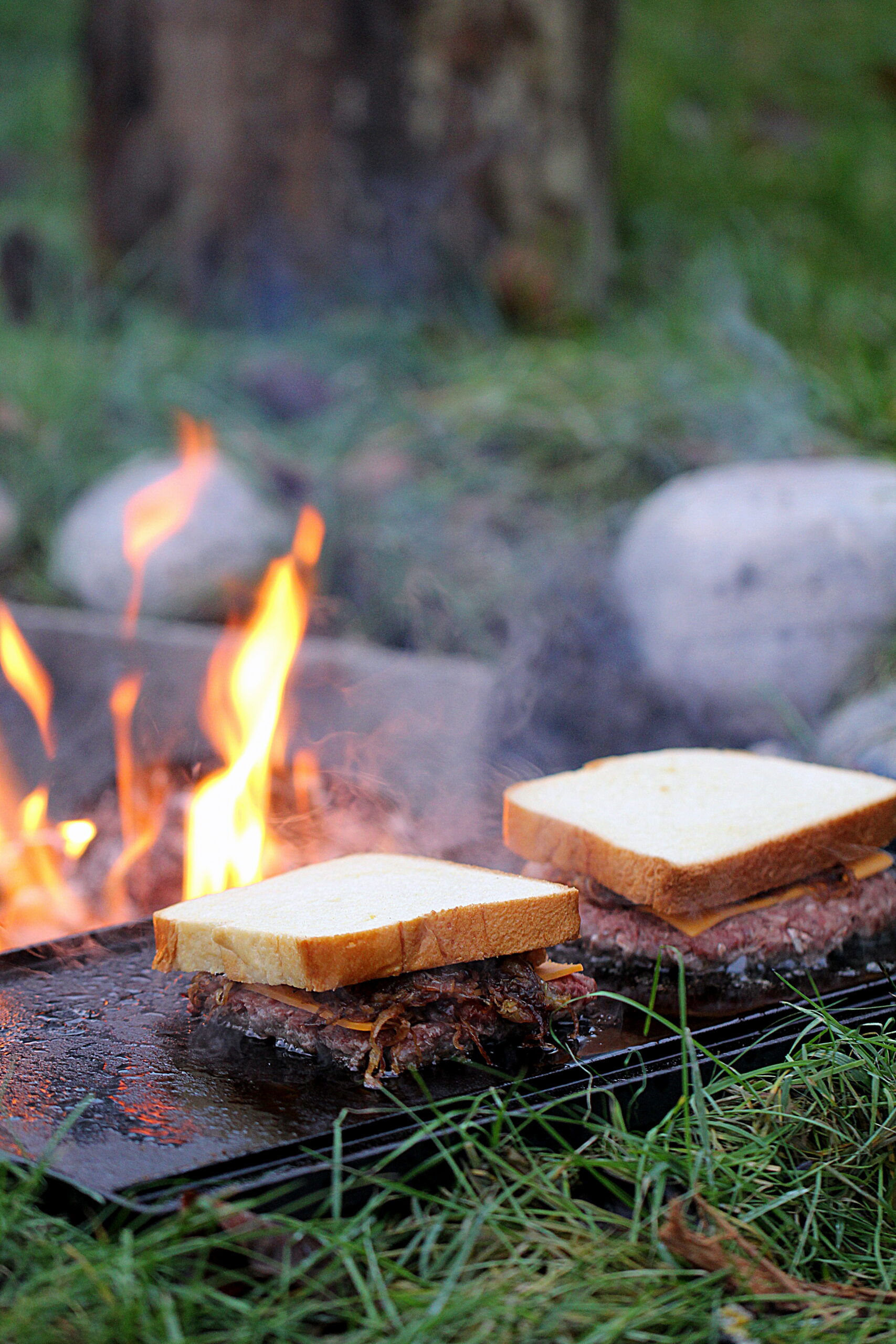 Opskrift på ægte Cowboytoast over bål