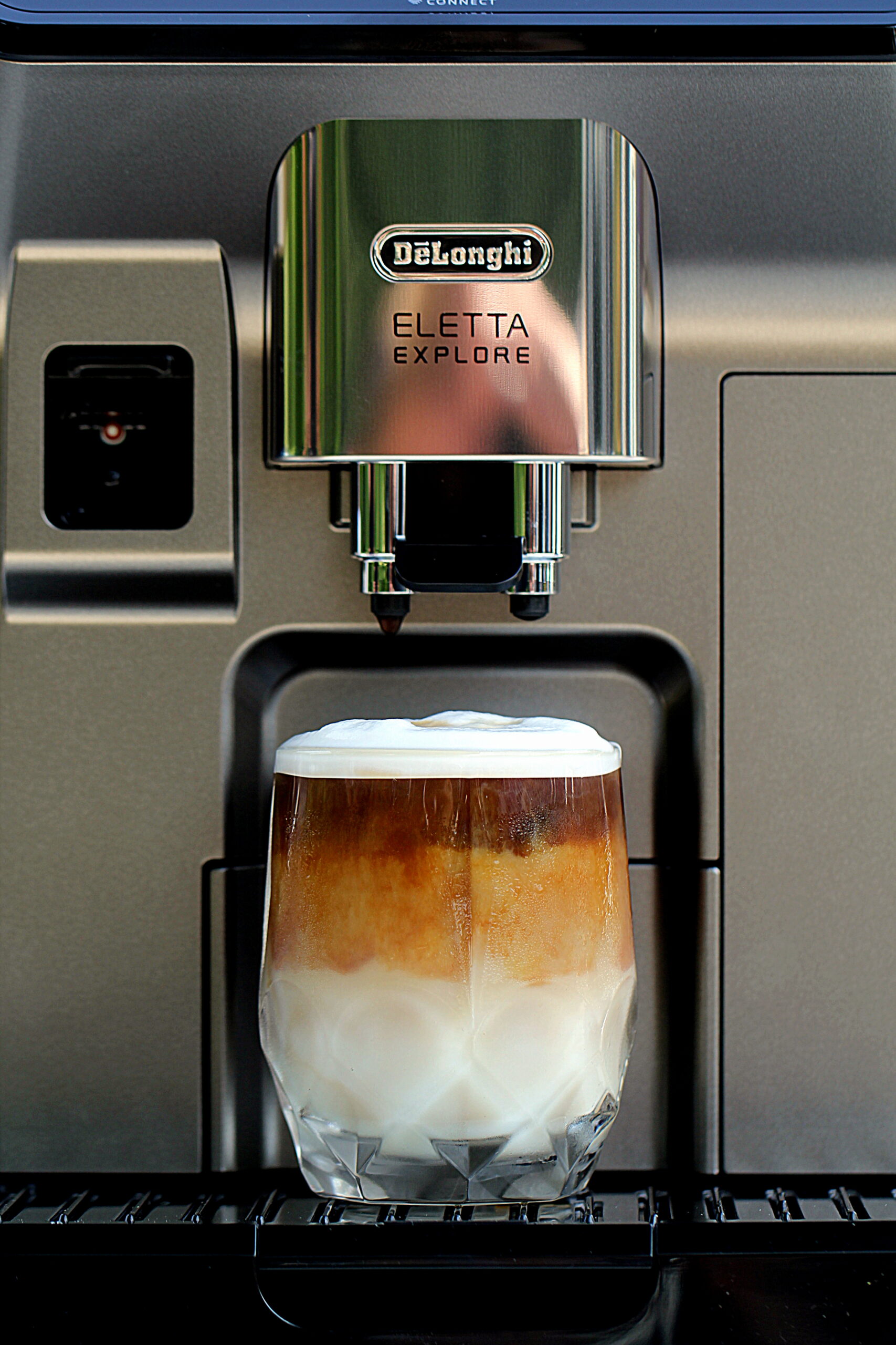 Monopolet tester: Delonghi Eletta Explore, Titanium espressomaskine