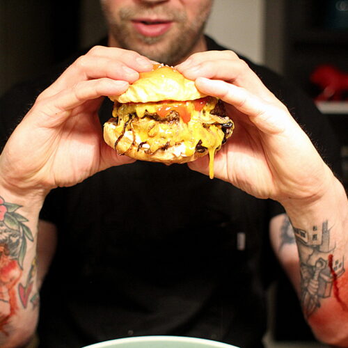 Opskrift: Sådan laver du burgeren fra filmen "The Menu"