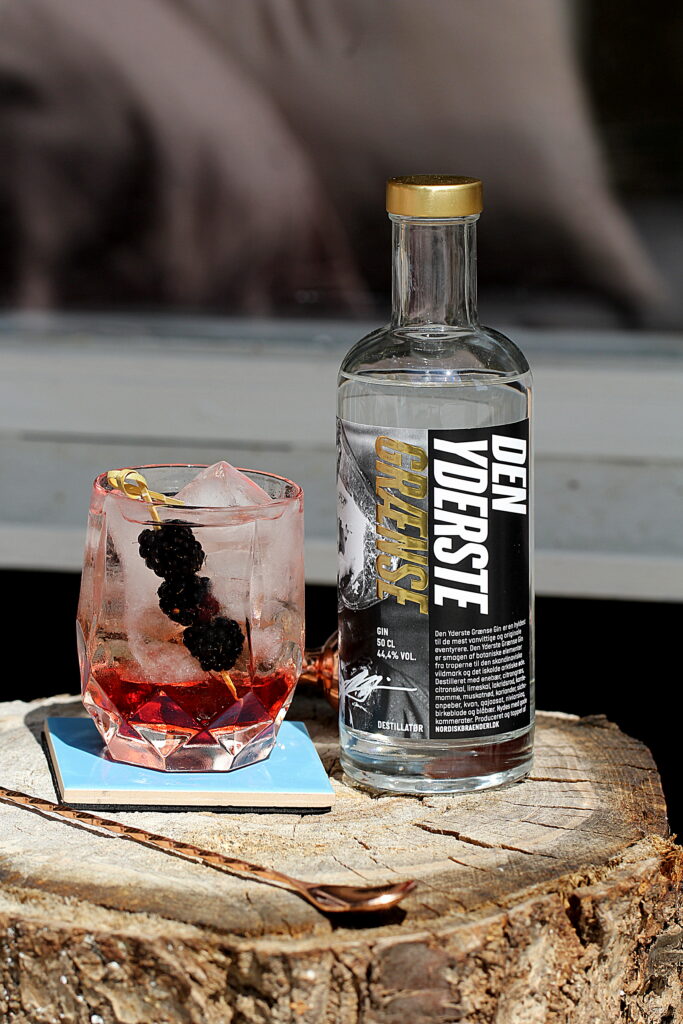 Opskrift på Bramble cocktail – en moderne klassiker med britisk sjæl